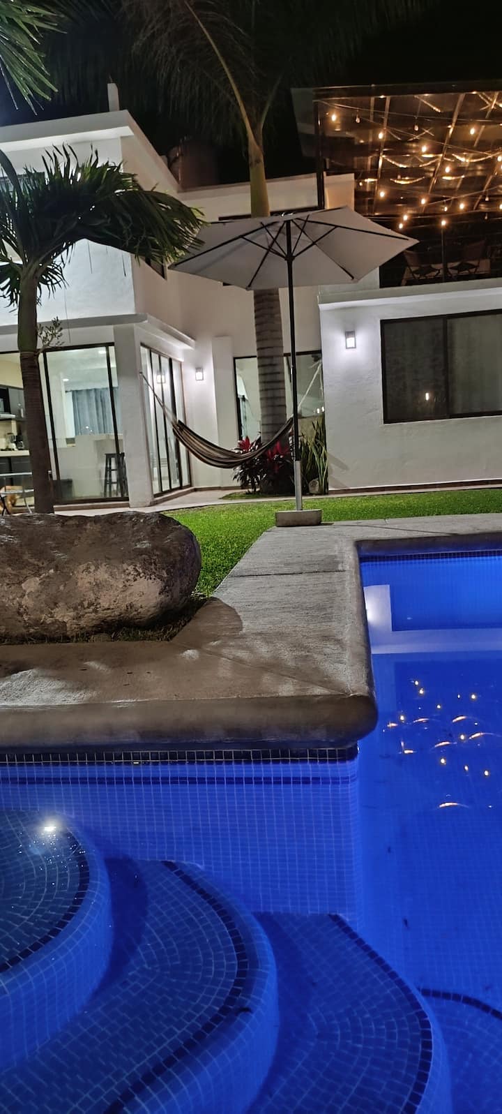 Casa Con Alberca Y Jardin Privado En Teques - Tequesquitengo