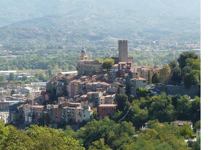 Arcola (La Spezia) Appartamento In Casa Tipica Ligure Nel Borgo Storico - Lerici