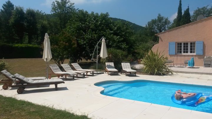 2 Impasse Du Puisatier, Bagnols-en-foret! 10 Beds - Puget-sur-Argens
