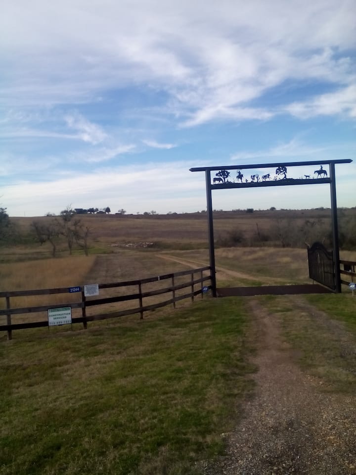 Katie's Kottage Near Round Top - New Ulm, TX