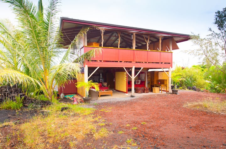 **MAGICAL LAVA TEMPLE with EPIC Volcano Views** - Cottages for Rent in ...