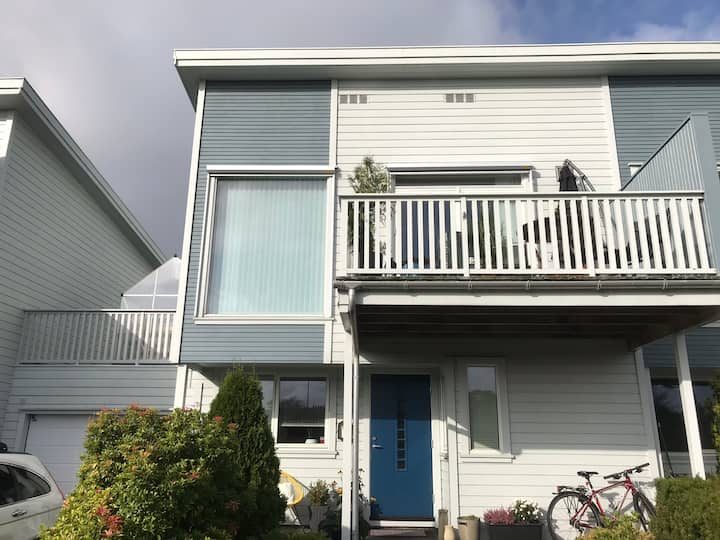 Sentrumsnært Og Rolig M/balkong Og Terrasse - Bryne