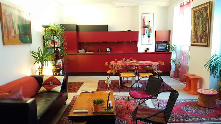 Spacious 2-bedrooms Apt In Calm Courtyard - Paris
