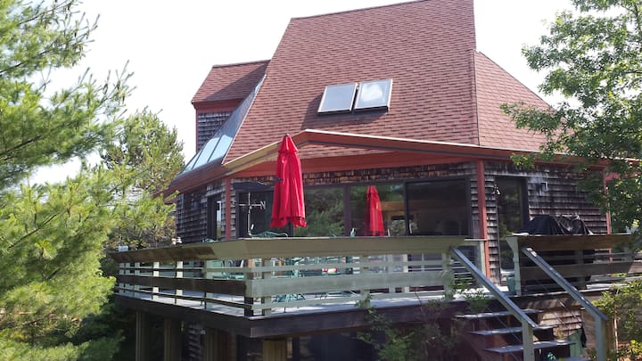 Beautiful Secluded Artist Home - Mayo Beach, Wellfleet