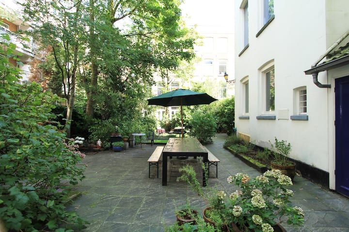 Monumental River-house + Backyard - Amsterdam