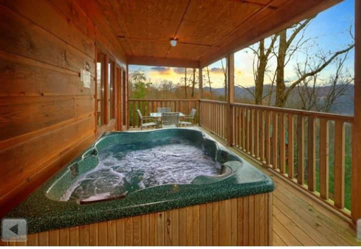 Always & Forever ~ Private/romantic/honeymoon/view - Tennessee