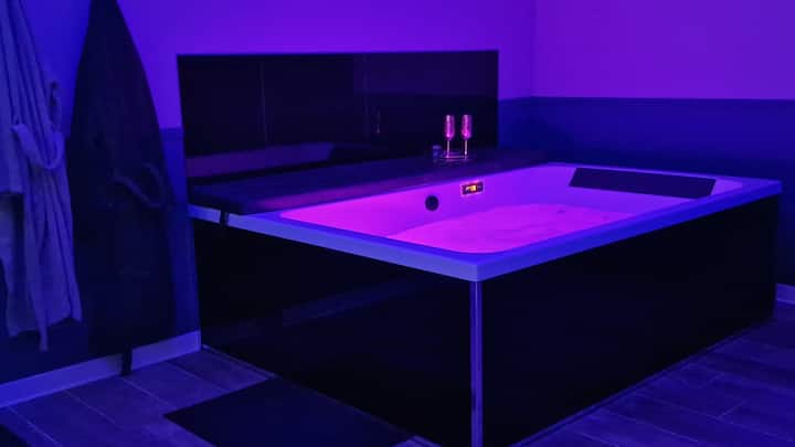 "O Glamour" Jacuzzi 
Jacuzzi Jardin Parking Clim - Montauban