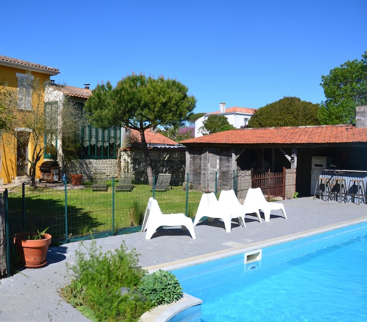 " Clos Marc-andré" Avec Piscine - La Rochelle