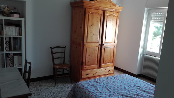 Loue Chambre Dans Maison De Village Dans Le Gard - Roquemaure