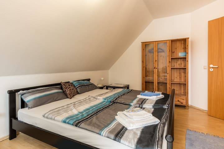 Big Bright Room With Balcony And Own Bathroom - Berlin