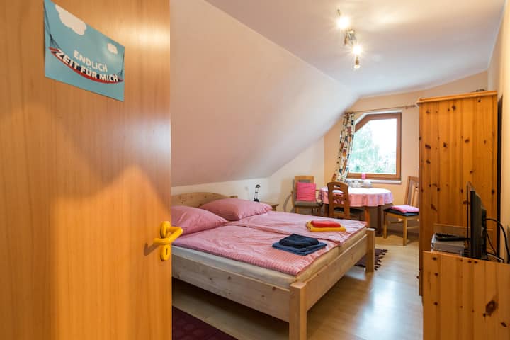 Berlin For 1 -3 In A Bright Room - Berlin