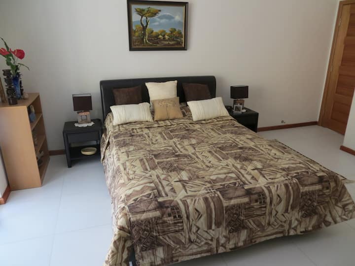 Good Sized Room, Private Entry - Esk