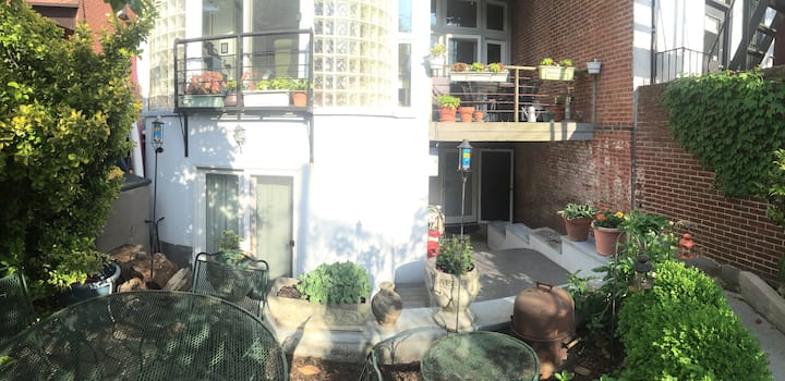 Large Semi-private Space In Logan - Arboretum, DC