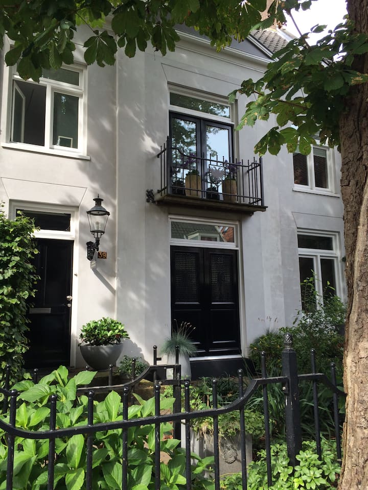 Gorgeous City-villa 16th Century - Hilversum