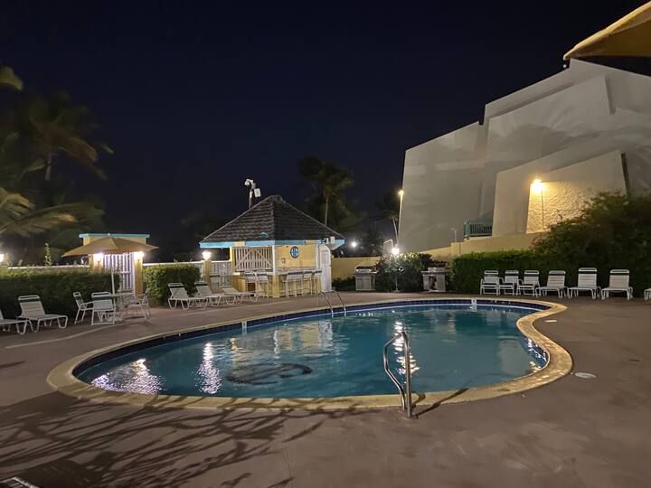 Beach Condo Resort In Great Location! - Kingshill