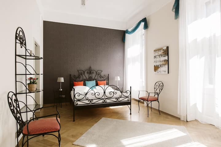 Two Bedroom Apartment With A/c - Budapest