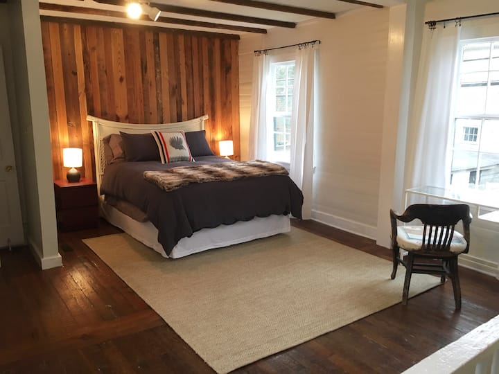 Carriage House Near Forsyth Park - Savannah