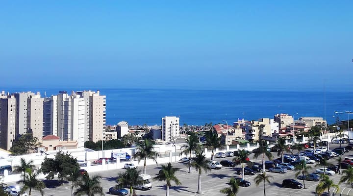 Nid Des Amoureux
Studio Très Ensoleillé Avec Wifi - Torremolinos