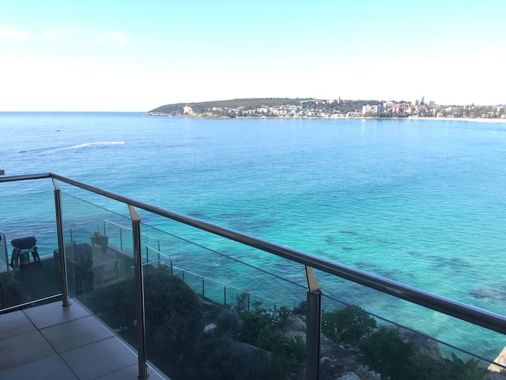 Ocean Views & Direct Beach Access - Sydney