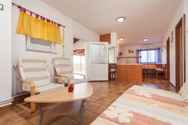 Spacious Apartment In A Private House "Morena I" - Rovinj
