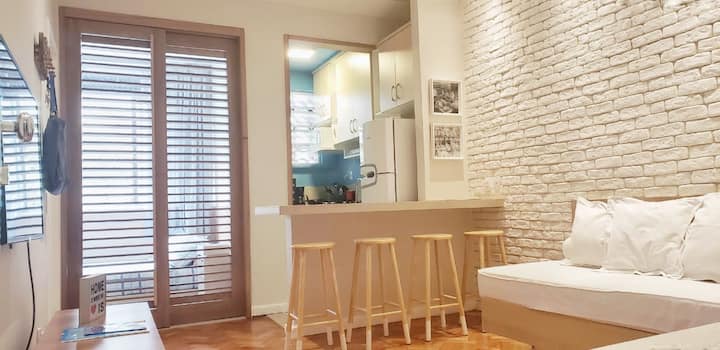 ÓTimo Quarto/sala Pra Ate 5 Pessoas Em Copacabana - Rio de Janeiro