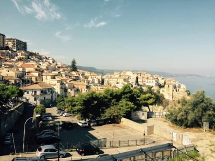 150mq Con Terrazzo In Centro Storic - Pizzo