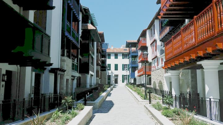 T2  Plage Et Coeur Ville Plaza St Joseph Parking. - Urrugne