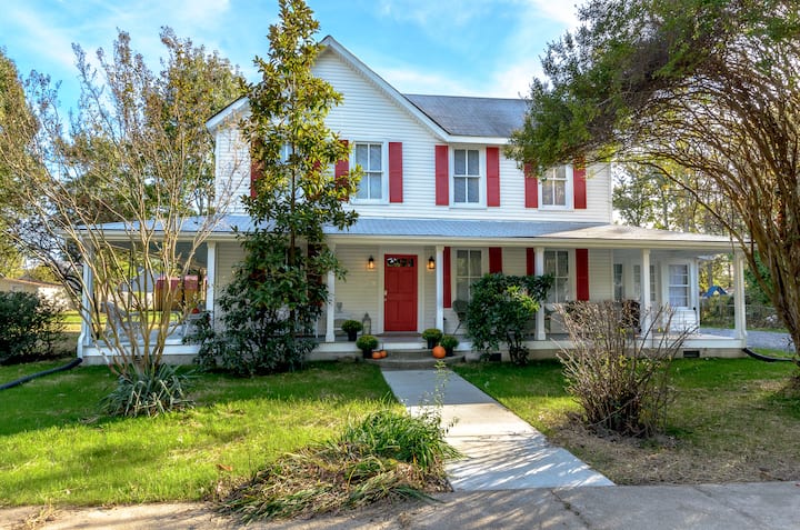 Welcome To White Point Manor - Colonial Beach, VA