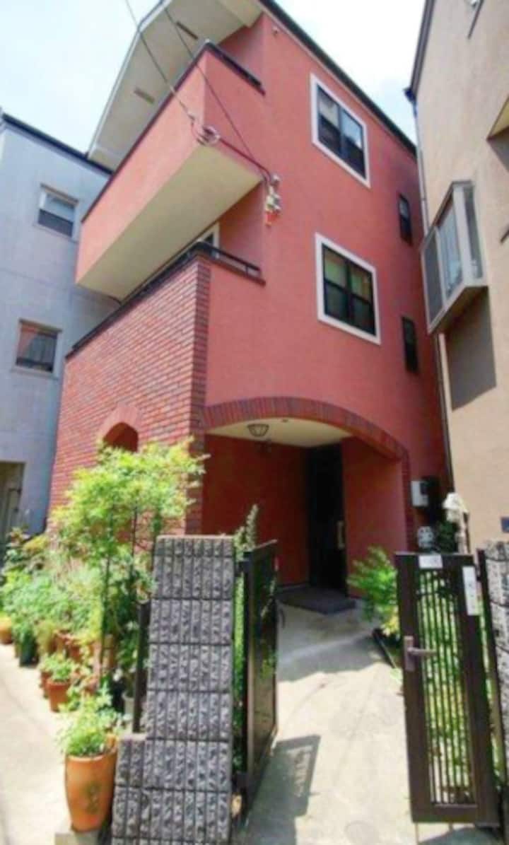 3-story House In Shinjuku, 5 Min Subway, Spacious - Tokyo
