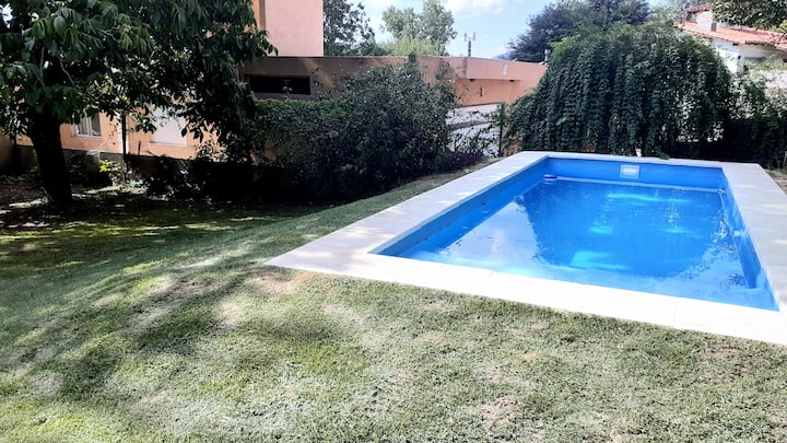 Casa Con Pileta A Cuadras Del Lago. - Villa Carlos Paz