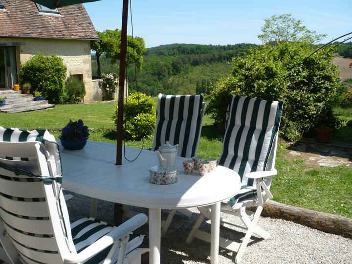 Idyllic Le Phénix, Great View, Private Pool/garden - Dordogne