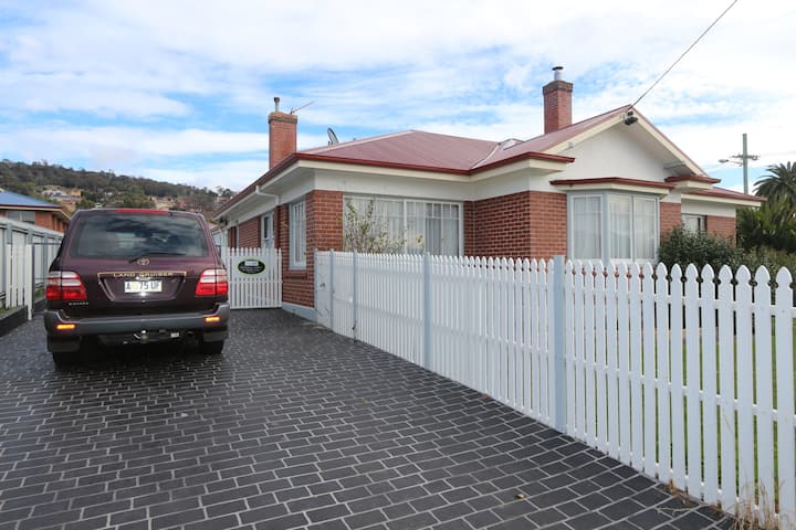 Hopkins On Charles - Central De Compras, Restaurantes - Hobart