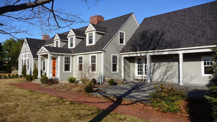 Beautiful Modern Home In Hanover - Hanover, NH