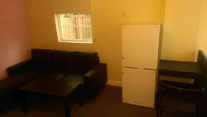 Studio/annex Close To Luton Town - Luton