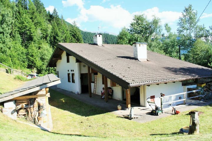 Dolomites. Chalet Nonno Silvano , Pour 4/5familles - Cavalese