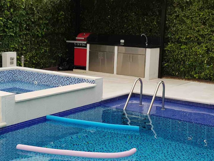 Casa En Ricaurte, Una De Las Más Rentadas, Revisar - Girardot