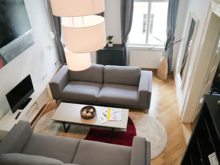 2 Bedroom Modern Downtown Apt. - Prague
