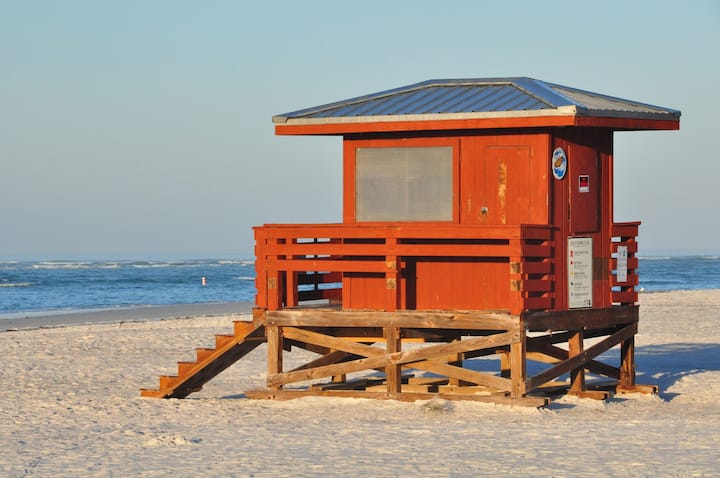 Lido Key: Petite By The Beach And St. Armands - Siesta Key, FL