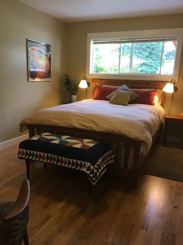 Redmond Retreat Near Microsoft - Woodinville, WA