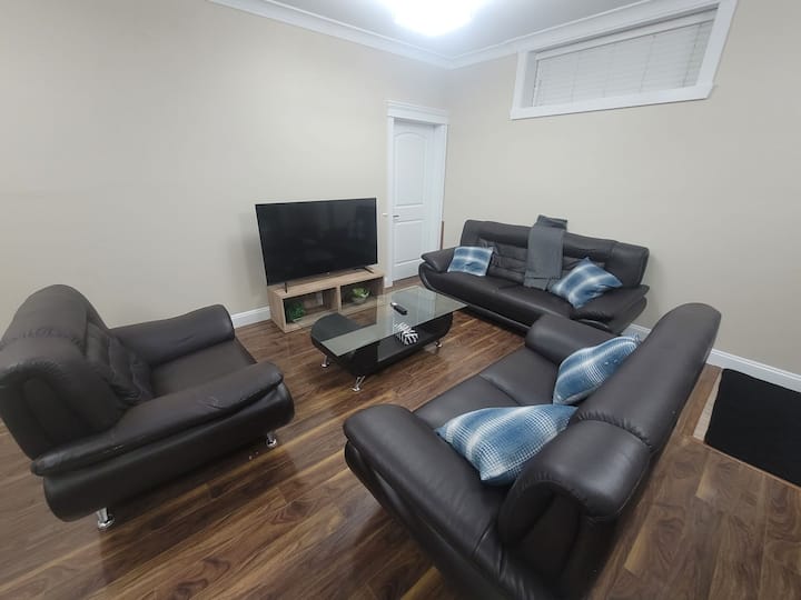 Spacious 2 Bdrm Suite Vancouver - Vancouver