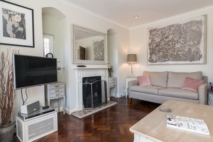 Beautiful 4 Bedroom Family Home - Great Parking - Brighton & Hove