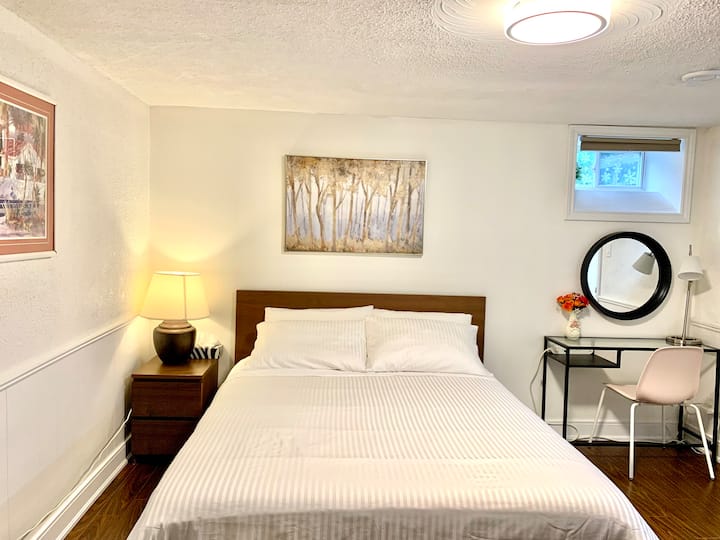 Comfy Private R1 Ensuite Bath Downtown Mississauga - ミシサガ
