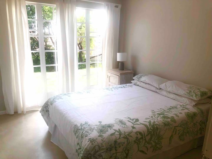 Waterkloof Villas - Modern Open Plan Garden Villa - Pretoria