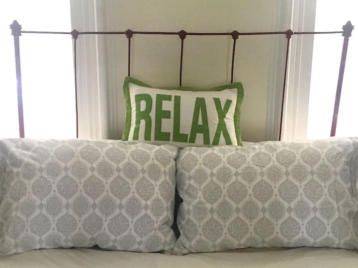 Sweet Sunny Apt In Prime Park Slope  Location - Brooklyn, NY