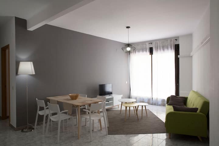 Spacious Apartment With Private Terrace - Barcelona