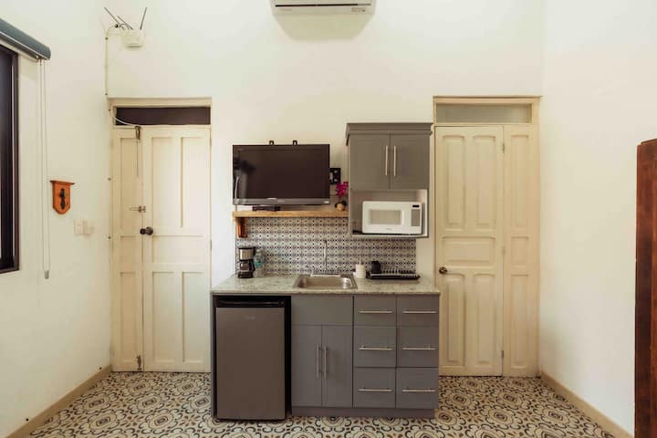 Casa Bravo ·A/c+ Wifi · 12min Walkcenter · 2guests - Campeche, Mexico