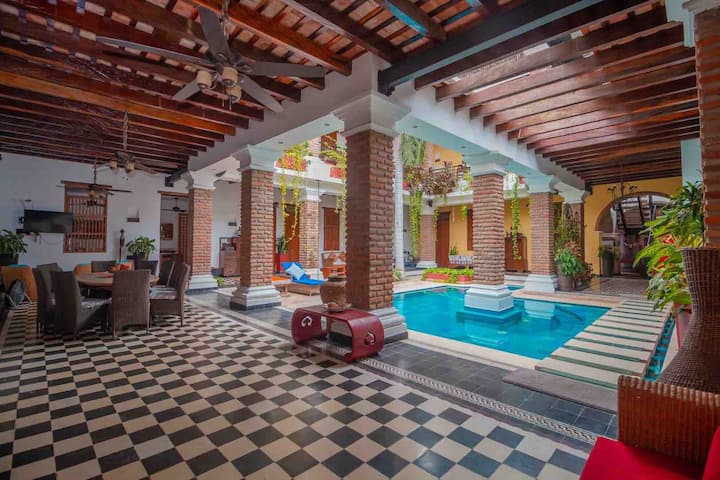 Stunning Historic Center House With Private Pool - Santa Marta, Colombia