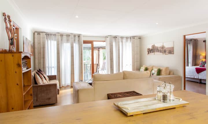 Wooden Cabin With A Great View Over The Garden. - Nelspruit