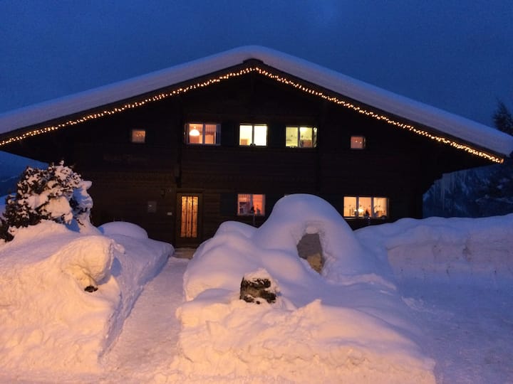 Gemütliche Ferienwohnung An Top Lage - Gstaad