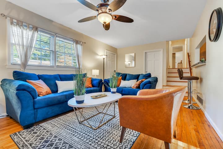 Modern 4 Bedroom Home Minutes From Stone Mountain - Snellville, GA